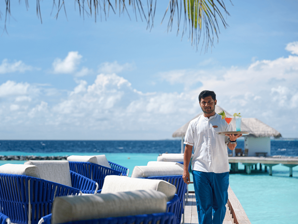 Sip & Dip - Main Bar - Eri Maldives